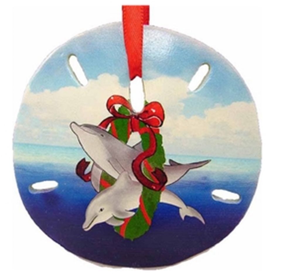 7 Ornaments To Spruce Up An Ocean Lover's Christmas Tree!
